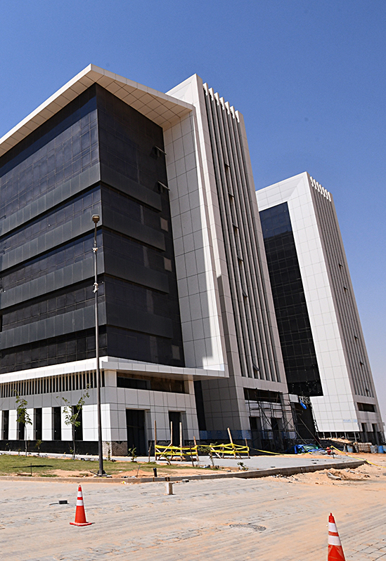 ADMINISTRATIVE CONTROL HEADQUARTERS BUILDINGS COMPLEX - Concord EC